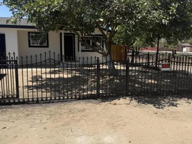 383 N California St, Tulare, CA 93274