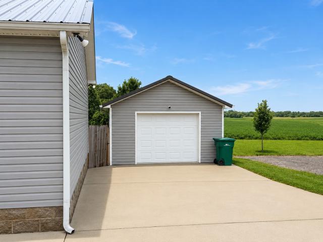 383 Strawberry Dr