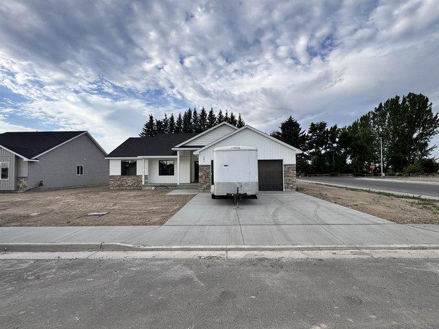 383 Wind River Dr, Shelley, ID 83274