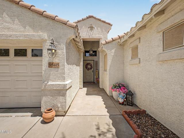 38445 N JANET Lane