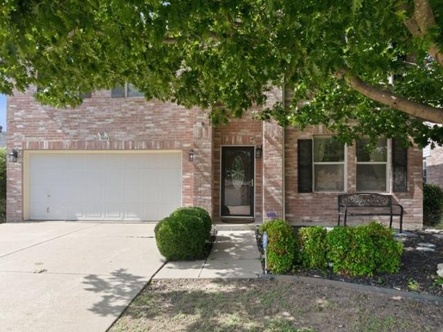 3844 Irish Setter Dr, Fort Worth, TX 76123
