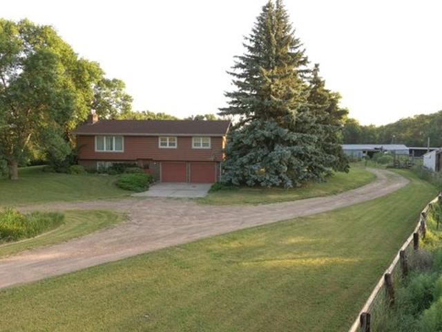 38452 th St, Aberdeen, SD 57401