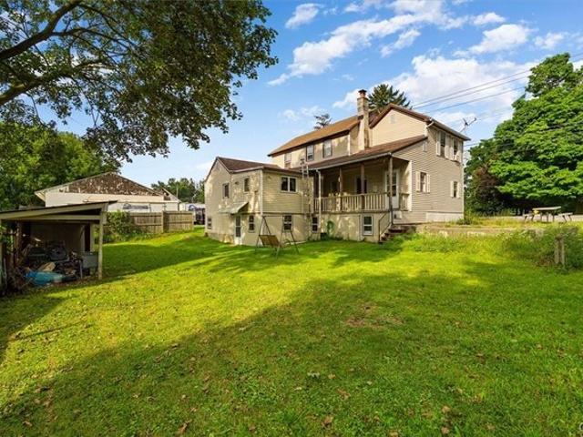 3845 Oneida St, New Hartford, NY 13413