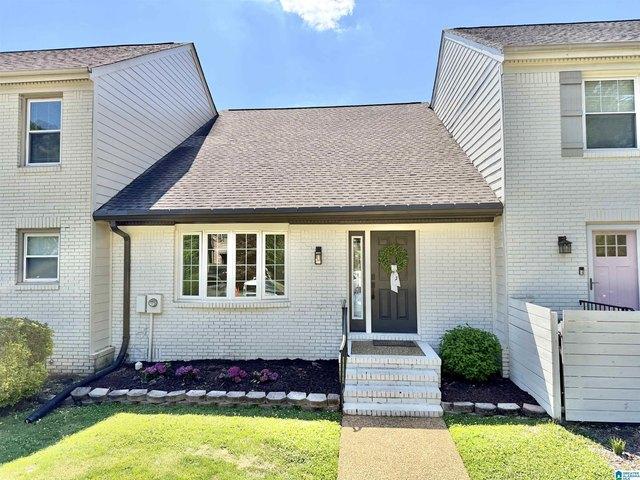3846 Overton Manor Ln, Birmingham, AL 35243