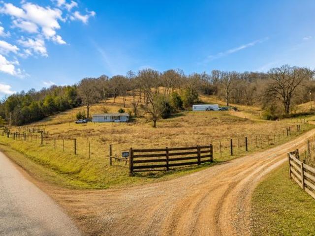 3846 Old State Rd, Hampshire, TN 38461