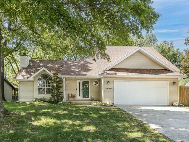 3846 W Greenwood St, Springfield, MO 65807