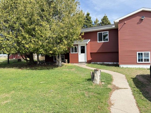 3847 E 13 Mile Rd, Dafter, MI 49724