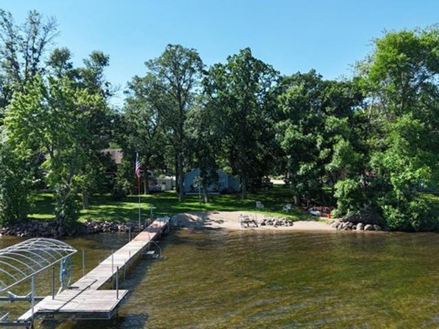 38489 W Wagon Trl, Battle Lake, MN 56515
