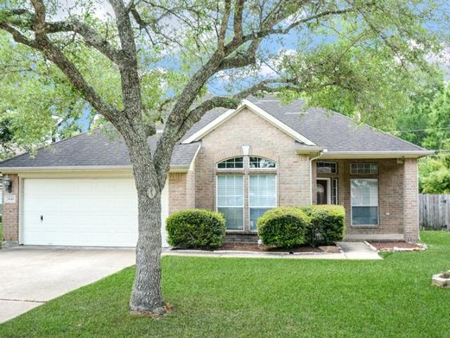 3848 Armand Dr, Dickinson, TX 77539