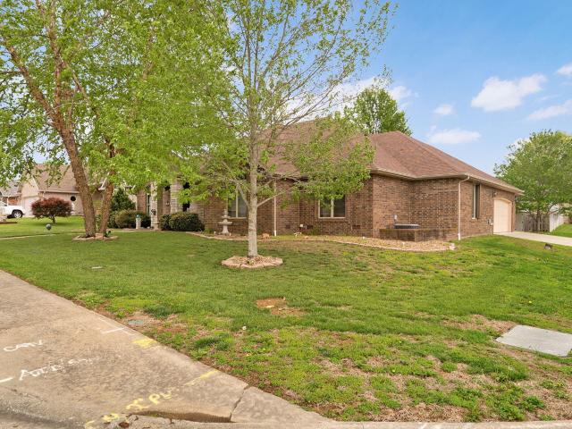 3848 W Suzanne Street