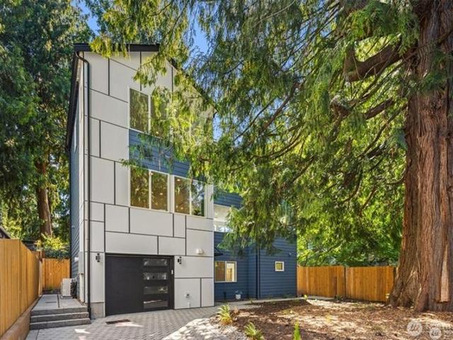 3849 NE 88th St, Seattle, WA 98115