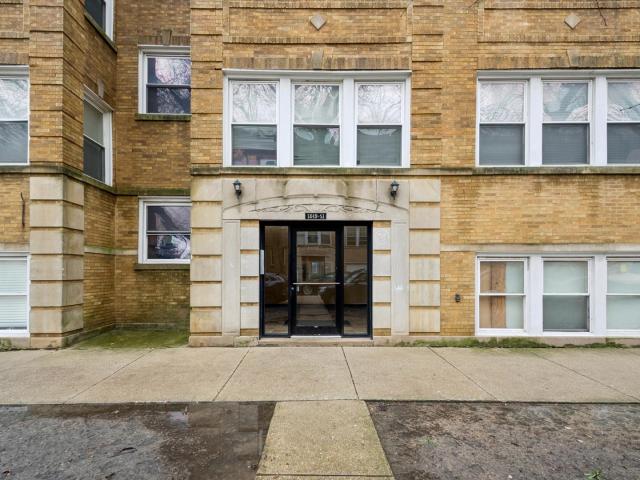 3849 W Ainslie St, Unit 1, Chicago, IL 60625 | MLS #12612 | Compass