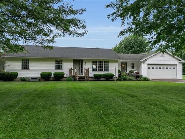 3840 Beebe Rd, Newfane, NY 14108
