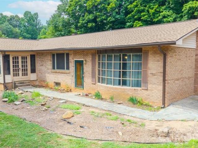 3840 Bradley Rd, Morganton, NC 28655