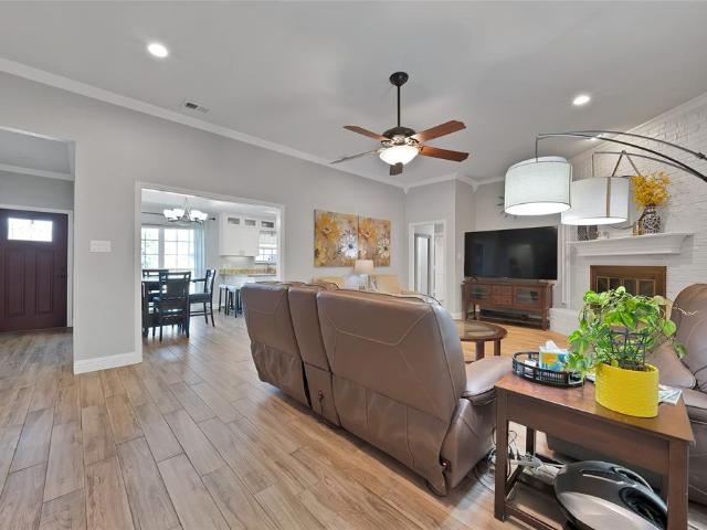 3840 Devonaire Drive