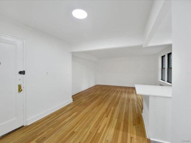 3840 Greystone Ave Apt 3I, Bronx, NY 10463