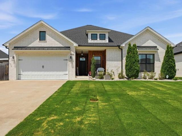 3840 Red Maple Dr, Conway, AR 72034