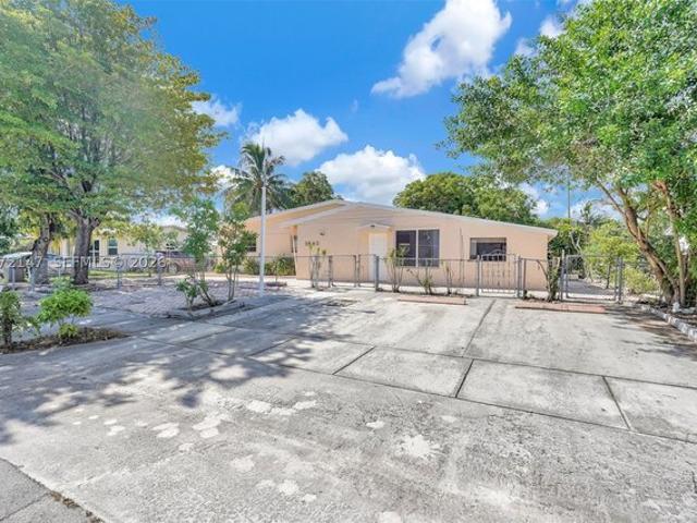 3840 SW 31st Ct, West Park, FL 33023