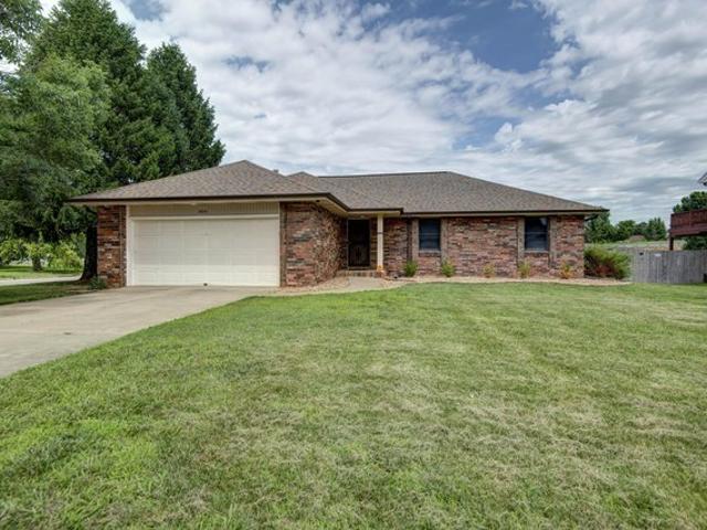 3840 S Cottage Ave, Springfield, MO 65807