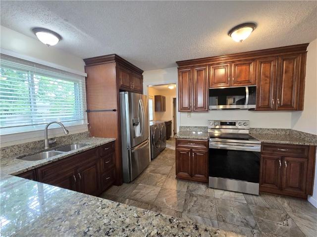 3840 South Plaza TRL