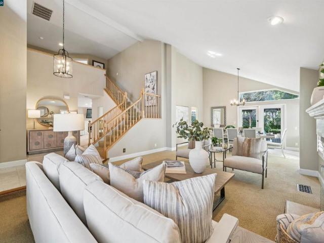 3840 Cottonwood Dr