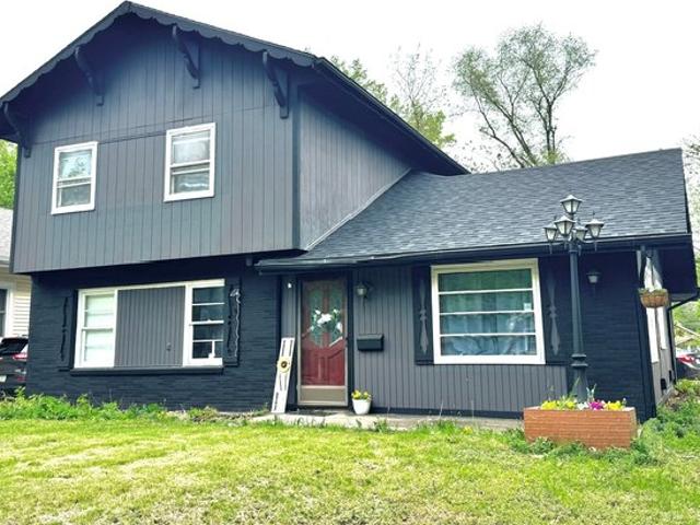 3841 Columbia St, Des Moines, IA 50313