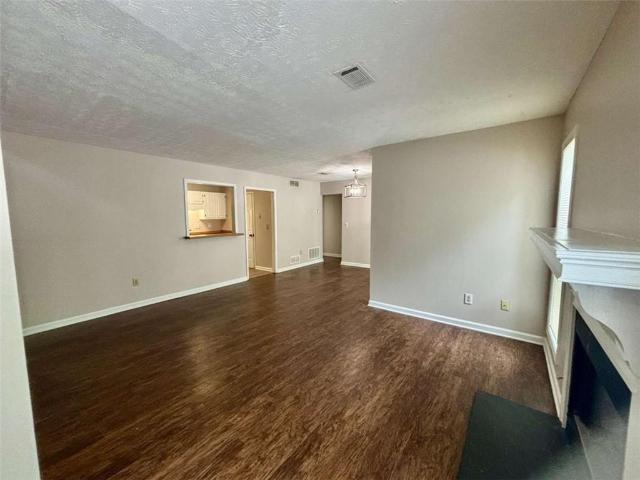 3841 Woodridge Way