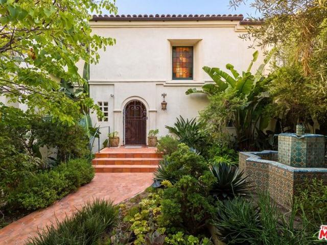 3842 Carnavon Way, Los Angeles, CA 90027