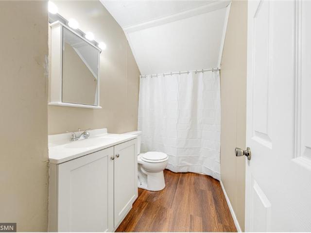 3842 Fremont Avenue N