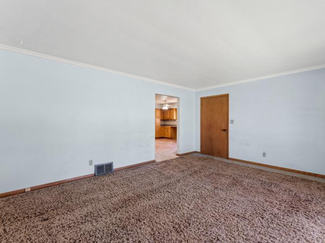 3842 S 77th St