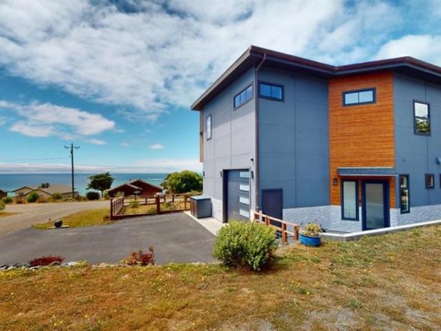 38431 Windward Ct, Gualala, CA 95445