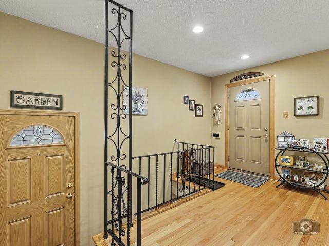 3843 W 107th Place