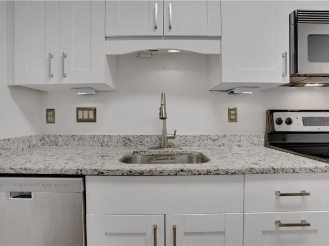 3843 Woodridge Way