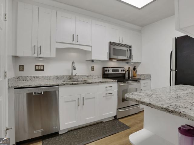 3843 Woodridge Way