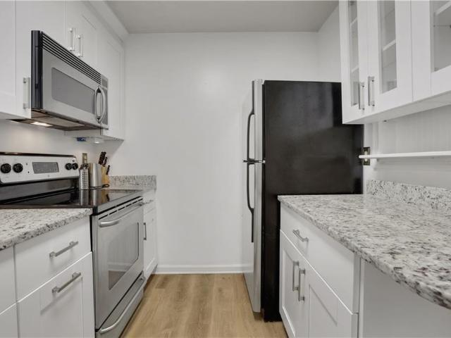 3843 Woodridge Way