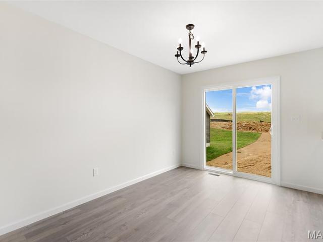 384 Butterfly Gdn Ln, Wentzville, MO 63385 | MLS #26004