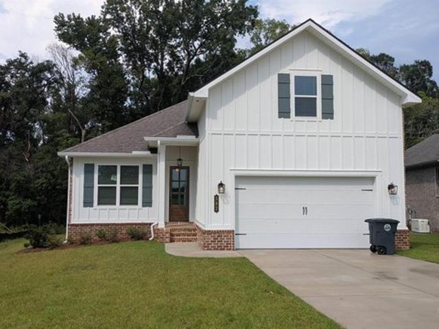 384 Dover St, Fairhope, AL 36532