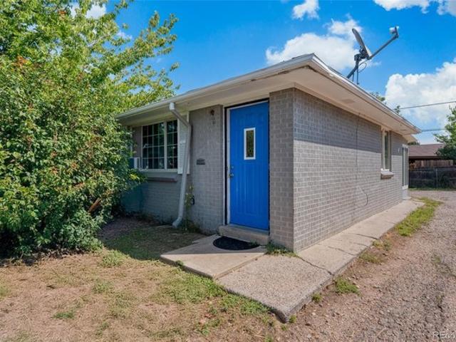 384 Dayton St, Aurora, CO 80010