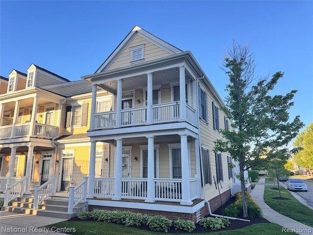 384 Filmore St, Canton, MI 48188