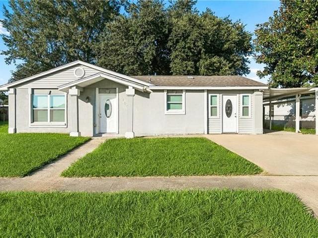 384 Hester Dr, Laplace, LA 70068
