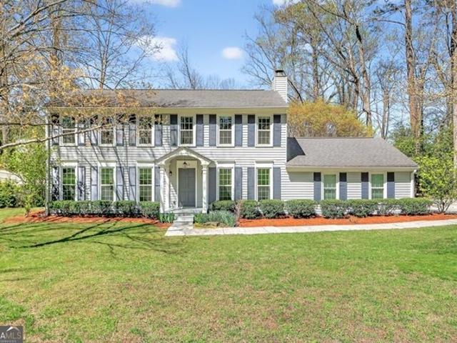 384 Lamplighter Ln SE, Marietta, GA 30067