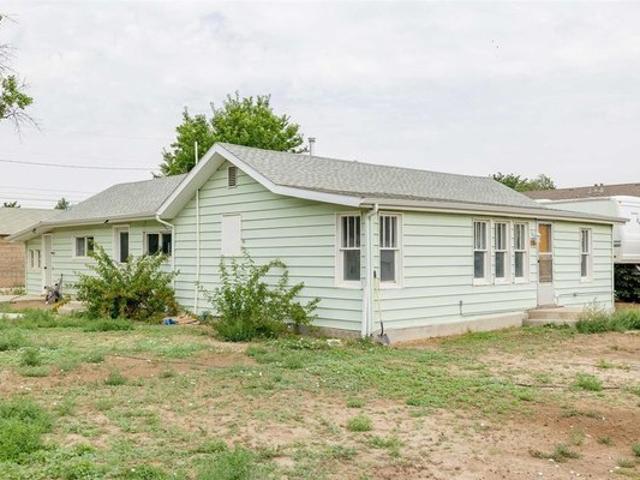 384 S Gilbert St, Powell, WY 82435