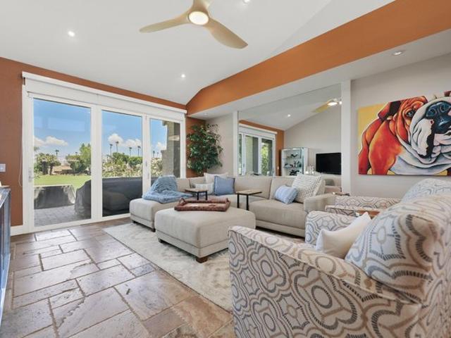 384 Running Springs Dr, Palm Desert, CA 92211
