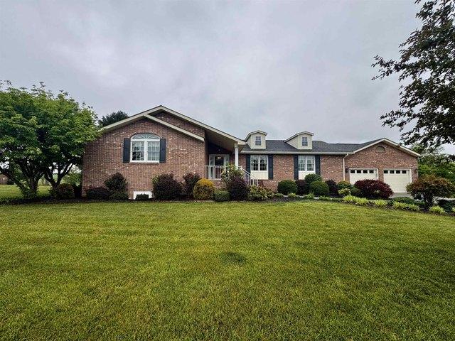 3854 Bainbridge Dr, Pulaski, VA 24301