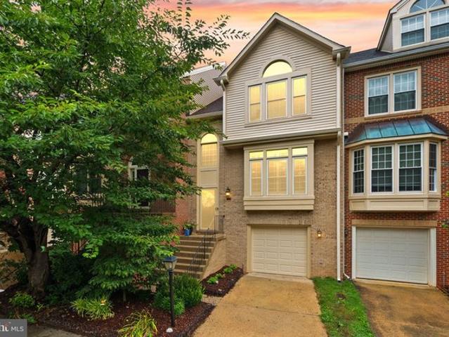 3855 Inverness Rd, Fairfax, VA 22033