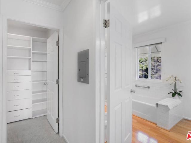 3855 Rambla Pacifico D