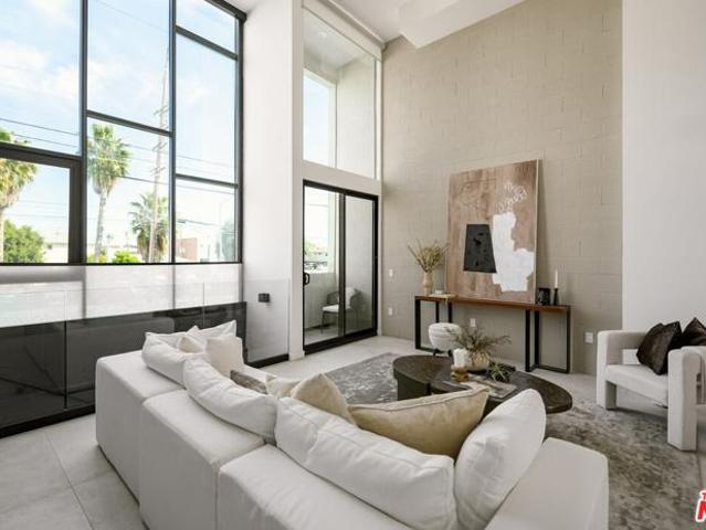 3855 S Centinela Ave, Los Angeles, CA 90066