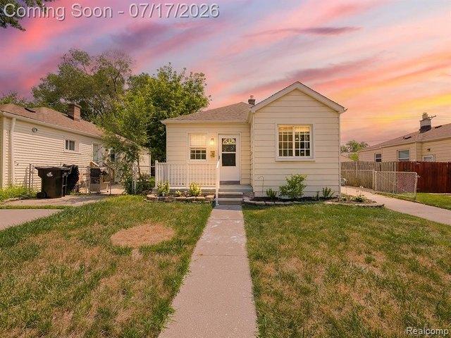3855 18th St, Wyandotte, MI 48192