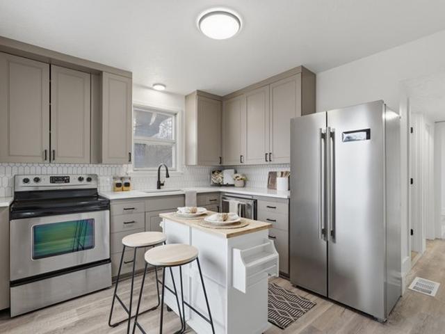 3856 Grandview Dr, Ogden, UT 84403
