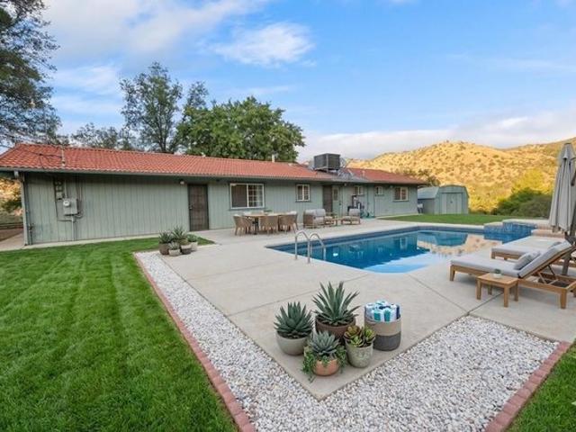 38570 Rustic Ln, Yokuts Valley, CA 93675